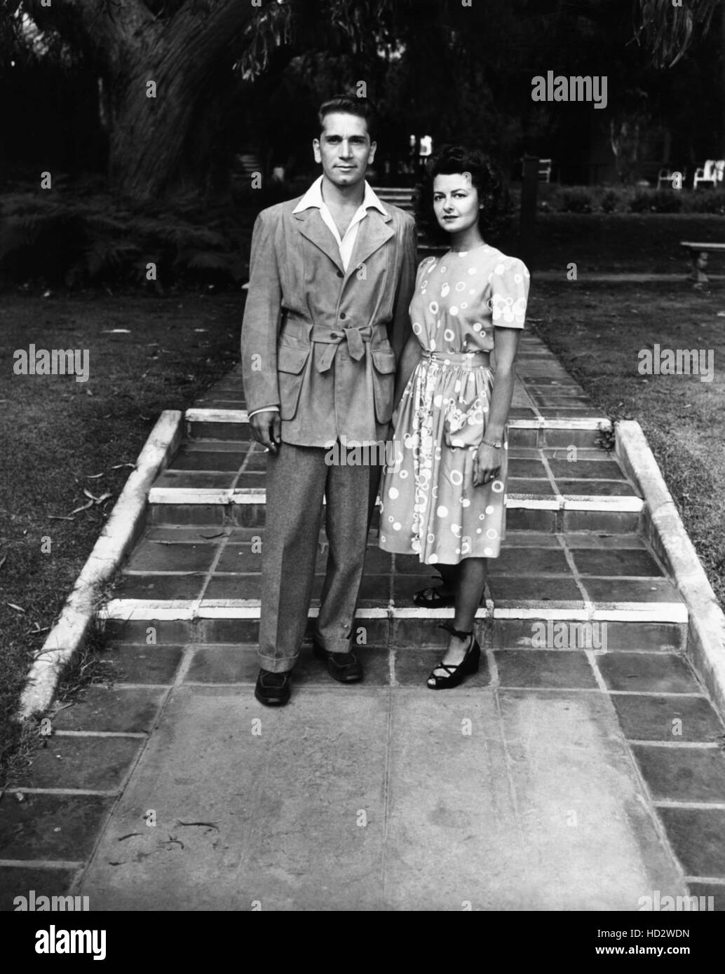 Richard Conte (left) at home with his wife Ruth Storey, mid 1940s Stock ...