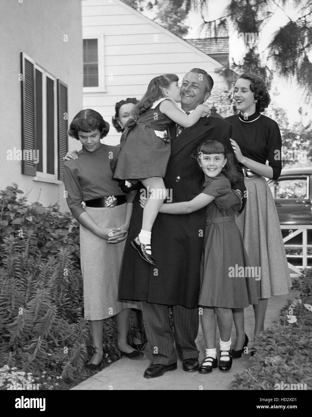 Robert Young (center) with his wife and daughters: Barbara Young, Betty ...
