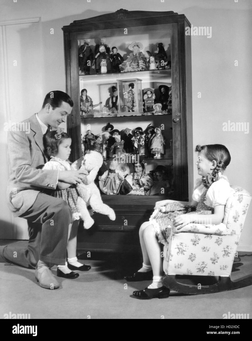 Robert Young, left, with his daughters (from left) Carol Ann Young ...