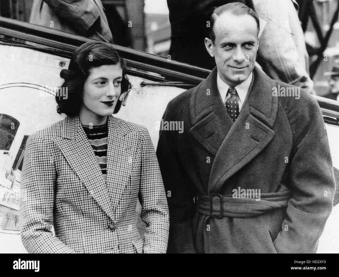Sarah Churchill, left, and her first husband, Vic Oliver, arriving in ...