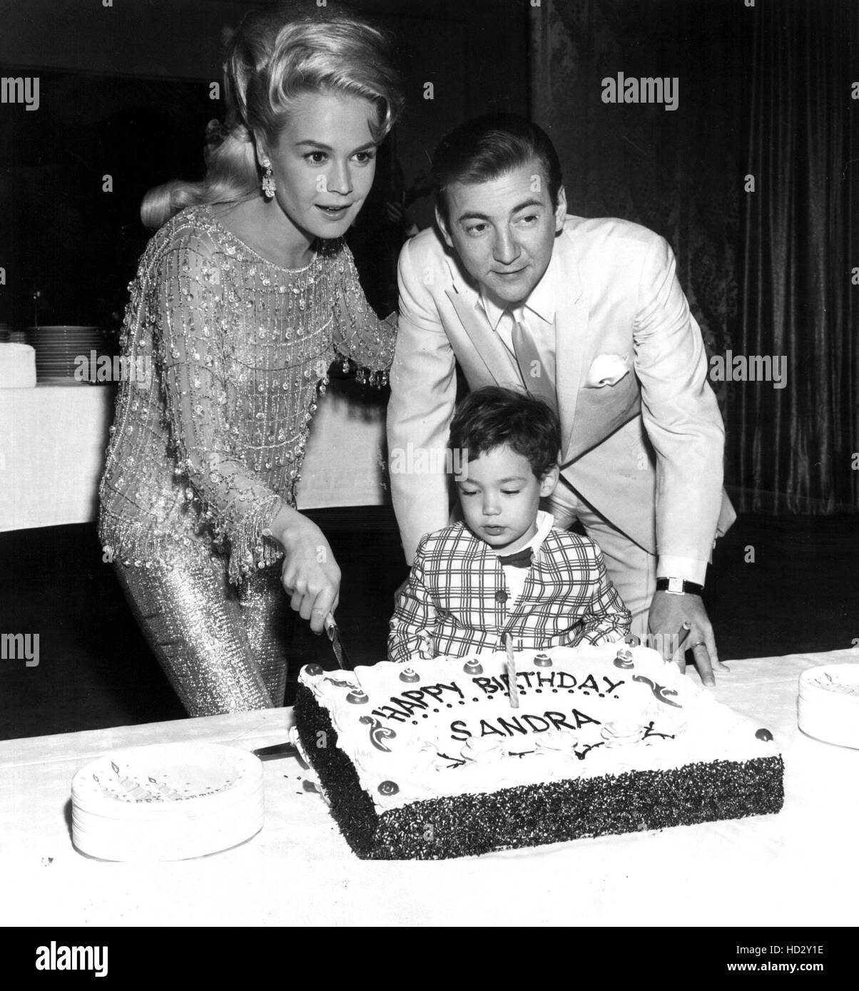 Father son cutting birthday cake High Resolution Stock Photography and ...
