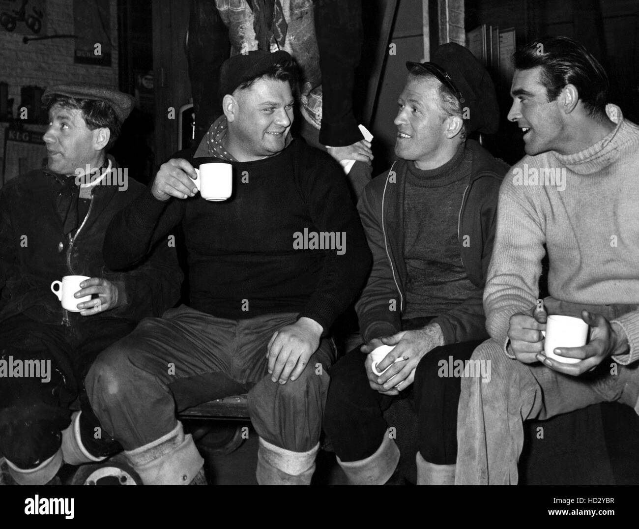 ALFIE BASS, GEORGE MURCELL, GORDON JACKSON and SEAN CONNERY enjoy a tea ...