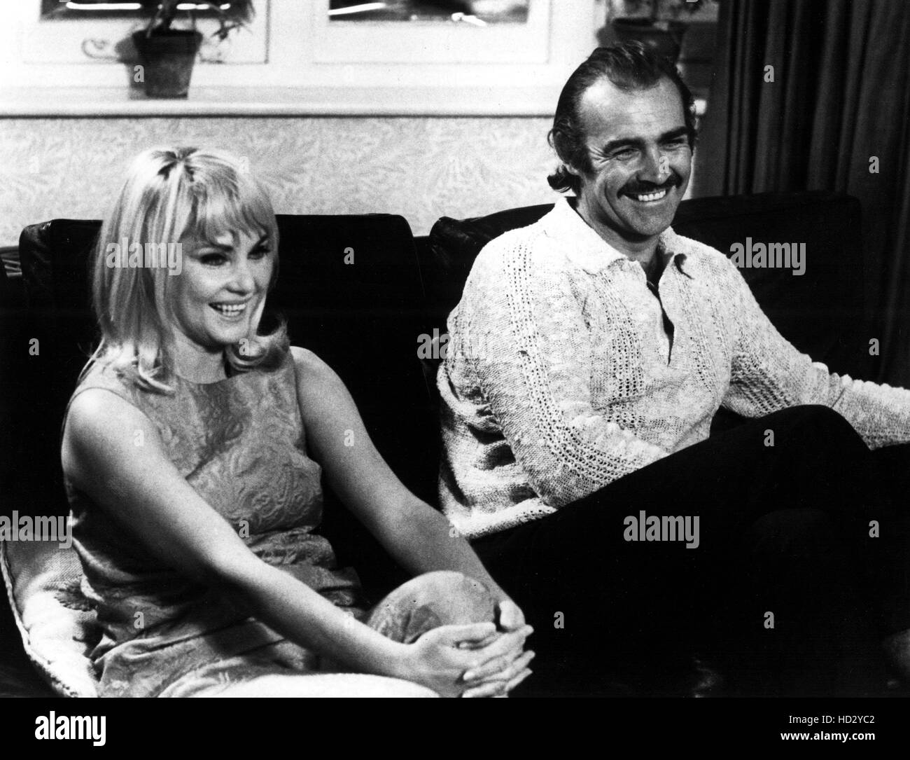 Sean connery diane cilento hi-res stock photography and images - Alamy