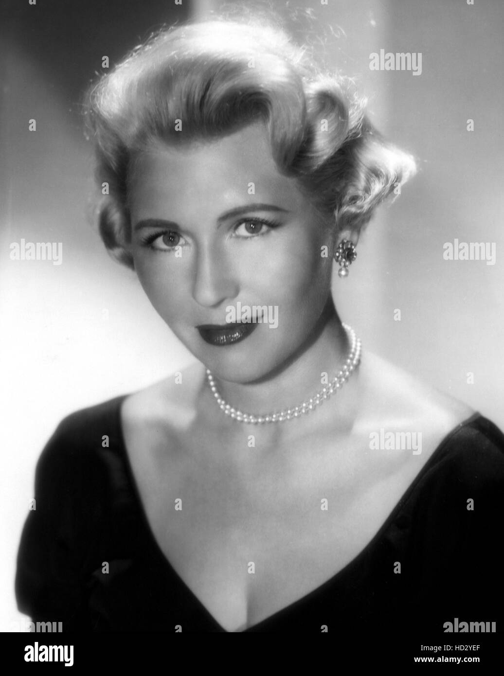 Sheilah Graham, 1950s Stock Photo - Alamy