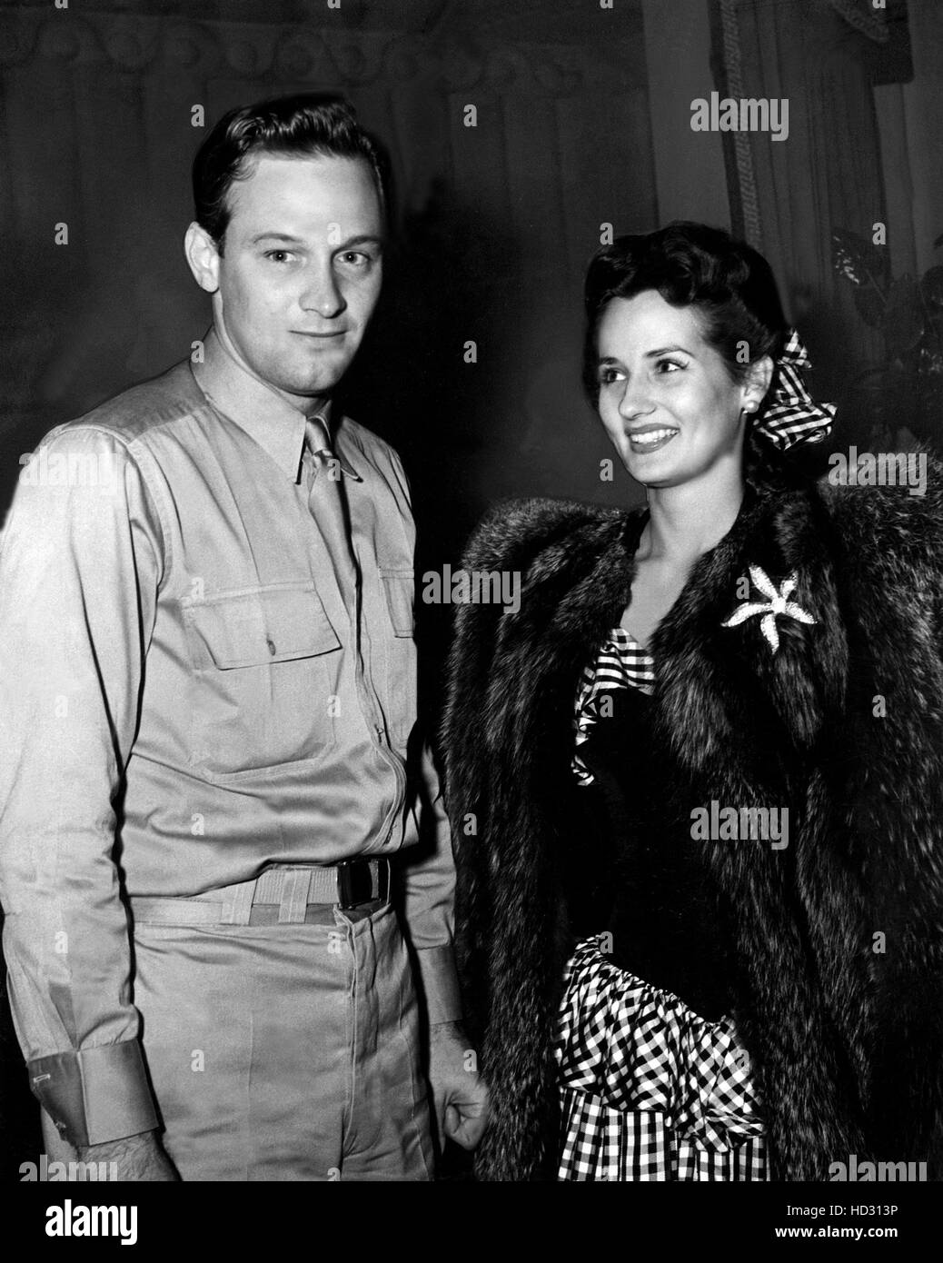 WILLIAM HOLDEN, with his wife Brenda Marshall, circa 1943 Stock Photo ...
