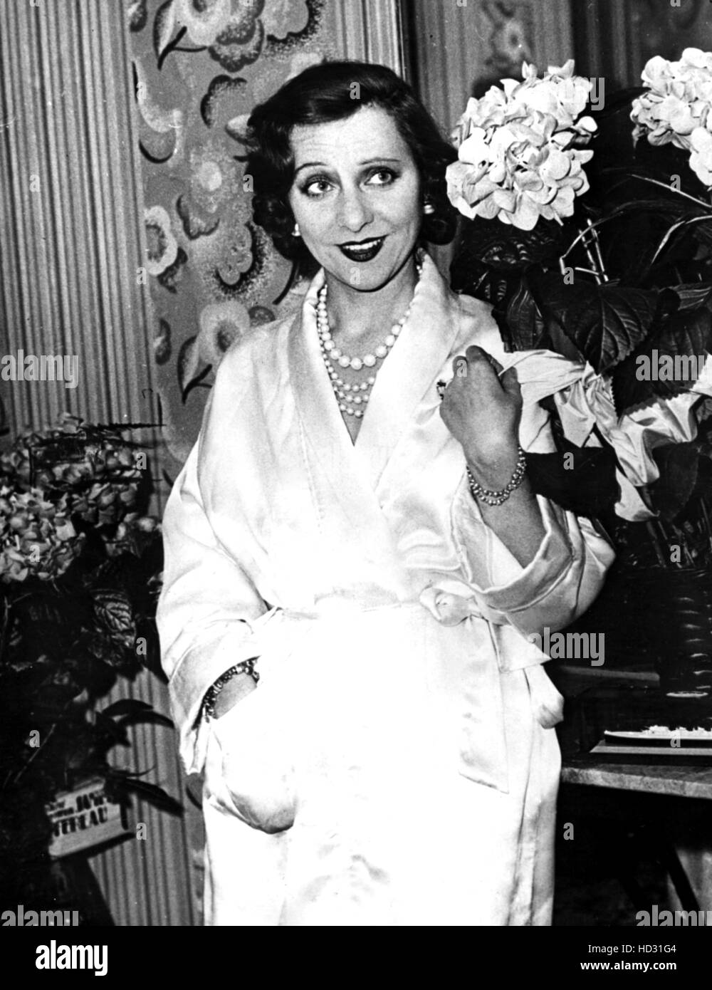 Yvonne Printemps at the George V Hotel in Paris ca. 1935 Stock Photo ...