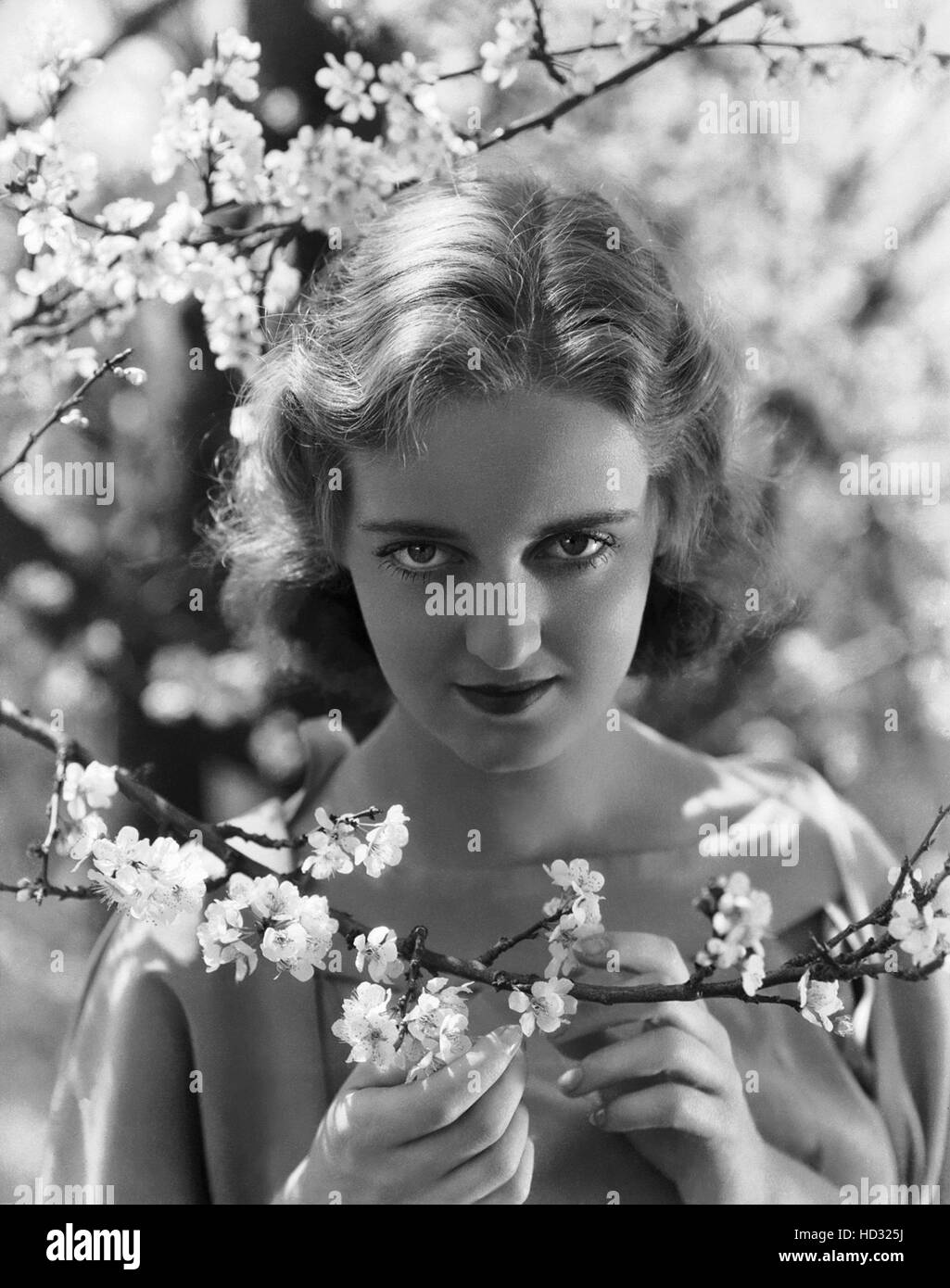 Bette Davis, Universal portrait, circa 1930 Stock Photo - Alamy