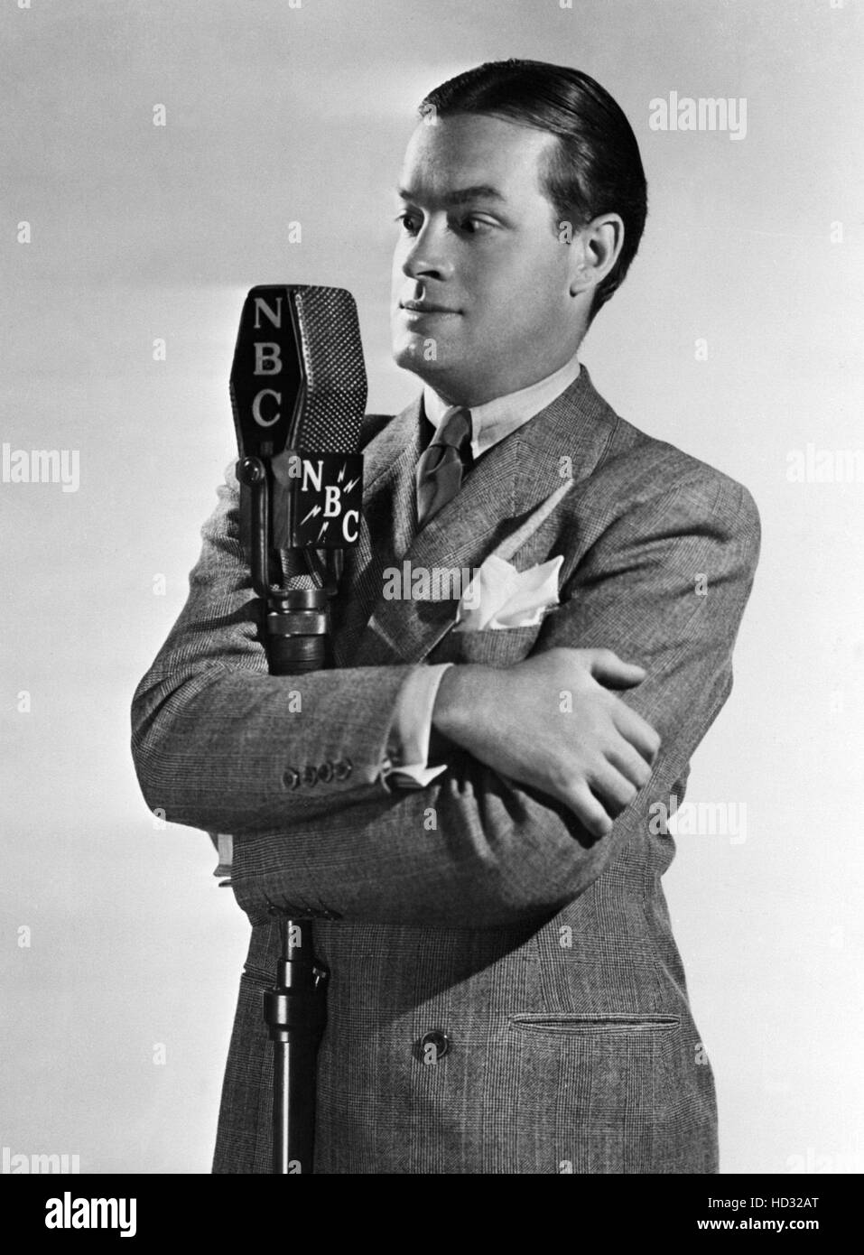THE BOB HOPE SHOW, Bob Hope on his radio show, circa 1938 (1938-1958 Stock Photo - Alamy