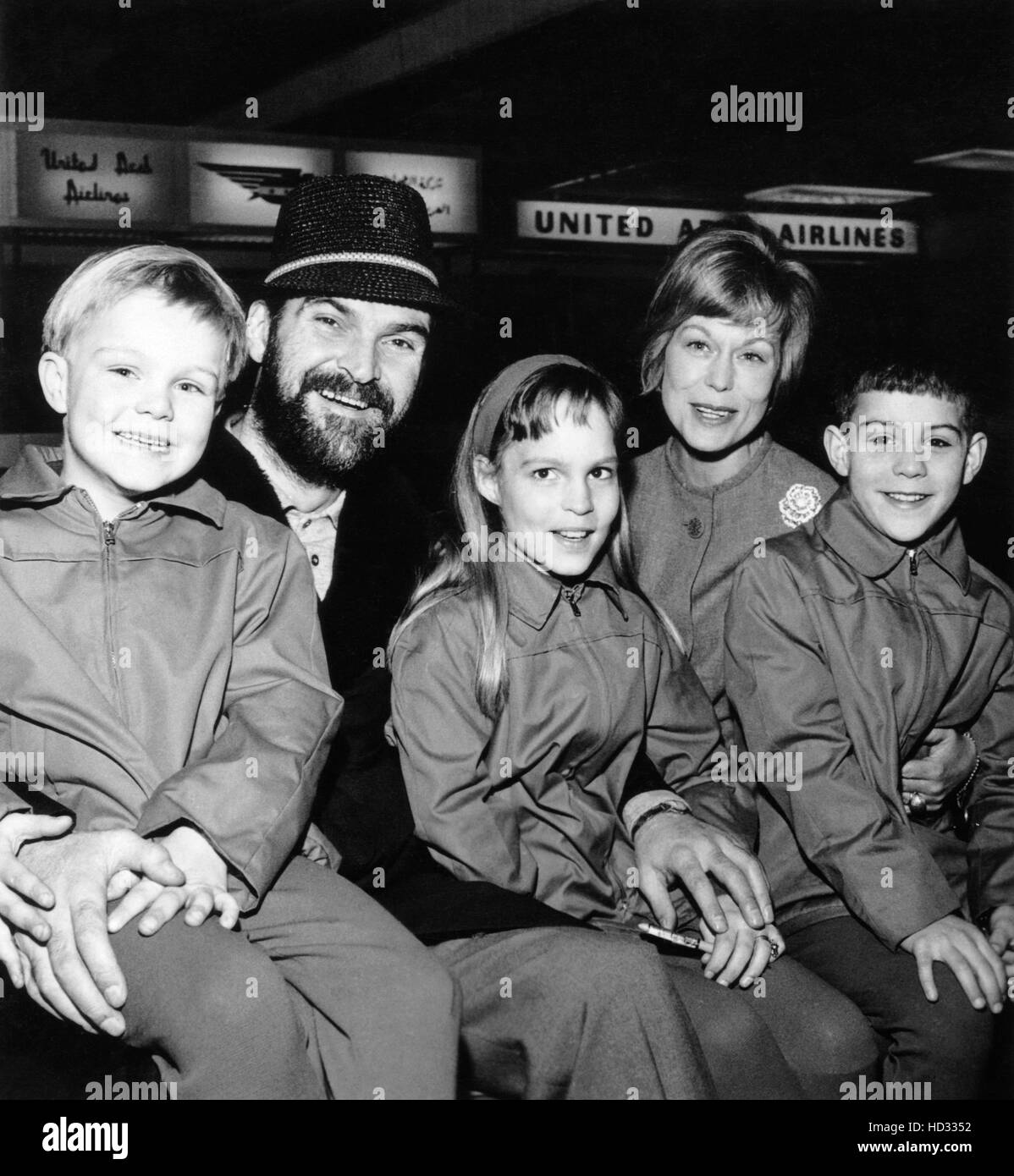 From left: Glyn Baker, Stanley Baker, Sally Baker, Ellen Baker and ...
