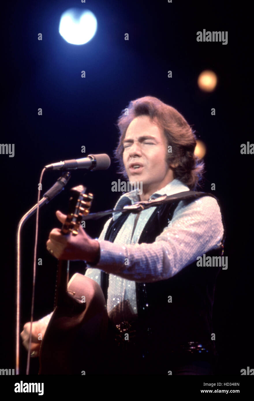 NEIL DIAMOND, 1977, performing during his TV special Stock Photo - Alamy