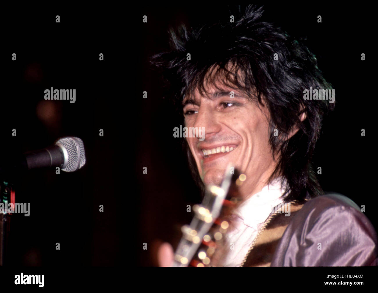 Ron Wood on-stage playing with Chuck Berry at The Ritz, New York City ...