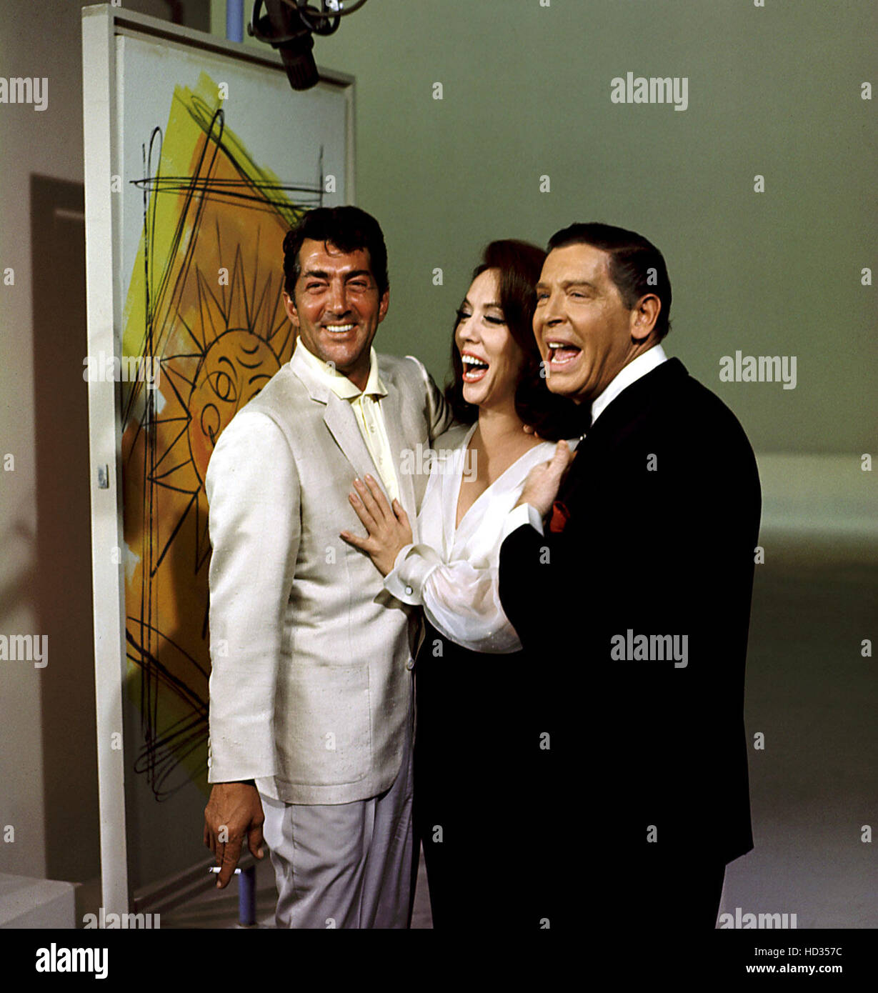 DEAN MARTIN SHOW, THE, Dean Martin, Jacqueline Susann, Milton Berle ...