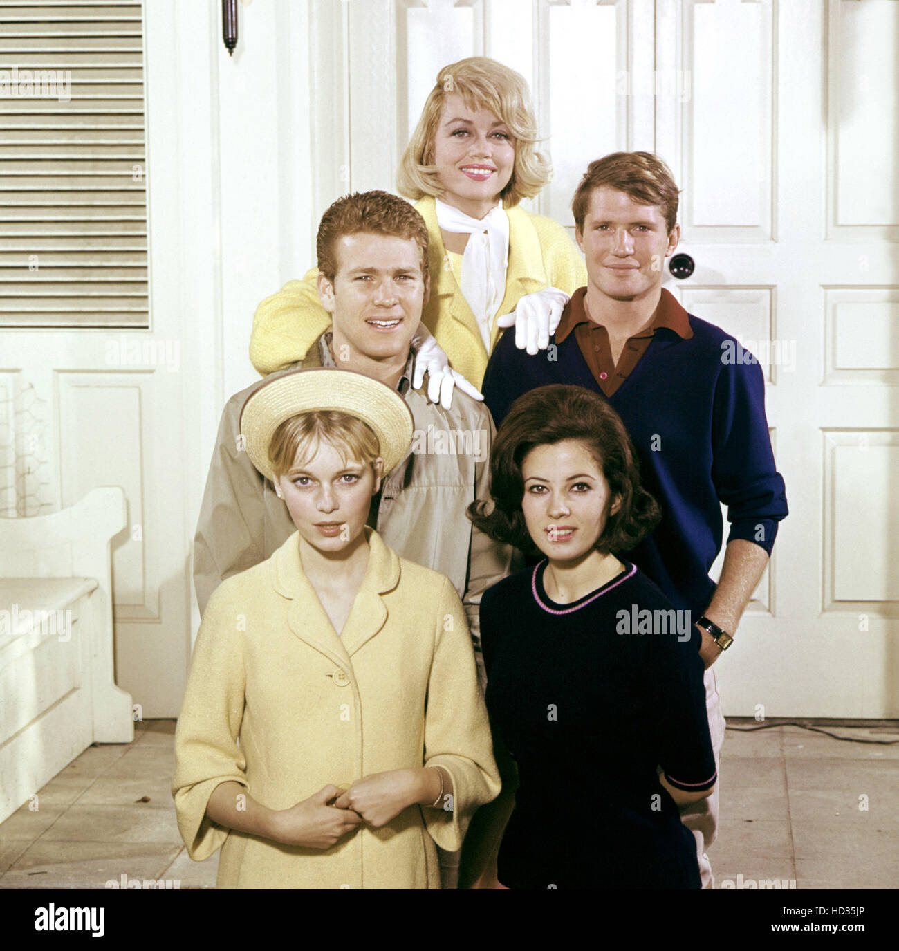 PEYTON PLACE, (clockwise from top): Dorothy Malone, Christopher Connolly, Barbara Parkins, Mia ...