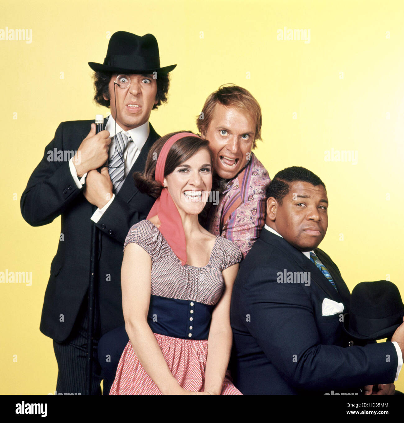 ROWAN AND MARTIN'S LAUGH-IN, Harvey Jason, Ruth Buzzi, Alan Sues ...