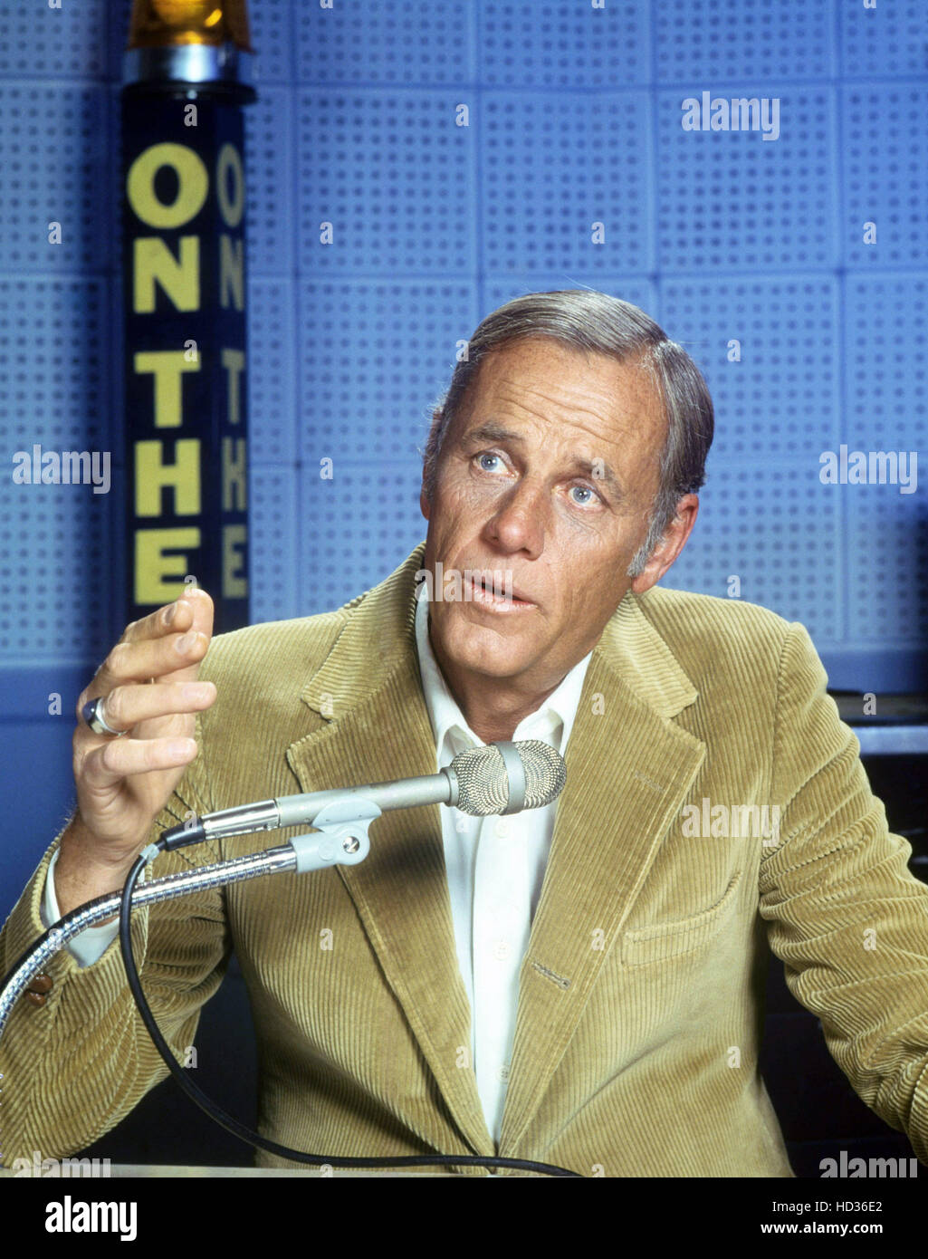 HELLO, LARRY, McLean Stevenson, 1979-80 Stock Photo - Alamy