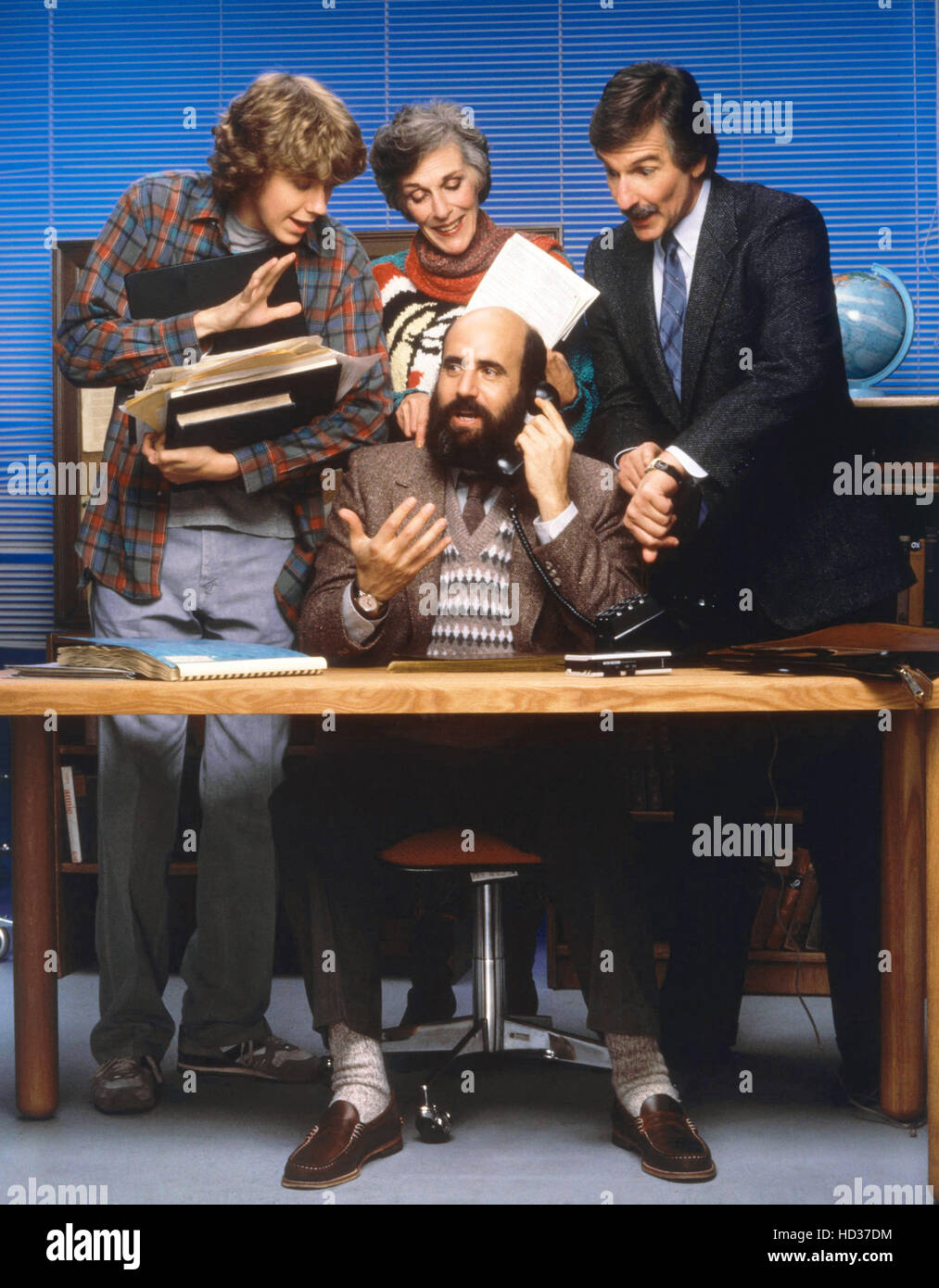 MR. SUNSHINE, Jeffrey Tambor (seated), standing from left: David Knell ...