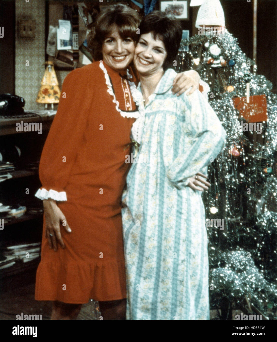 LAVERNE AND SHIRLEY, (from left): Penny Marshall, Cindy Williams, 1976 ...