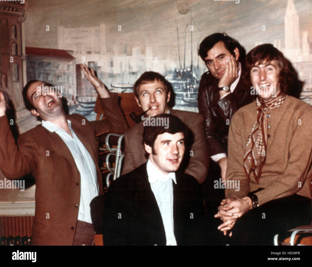 MONTY PYTHON's FLYING CIRCUS, John Cleese, Graham Chapman, Terry Jones ...