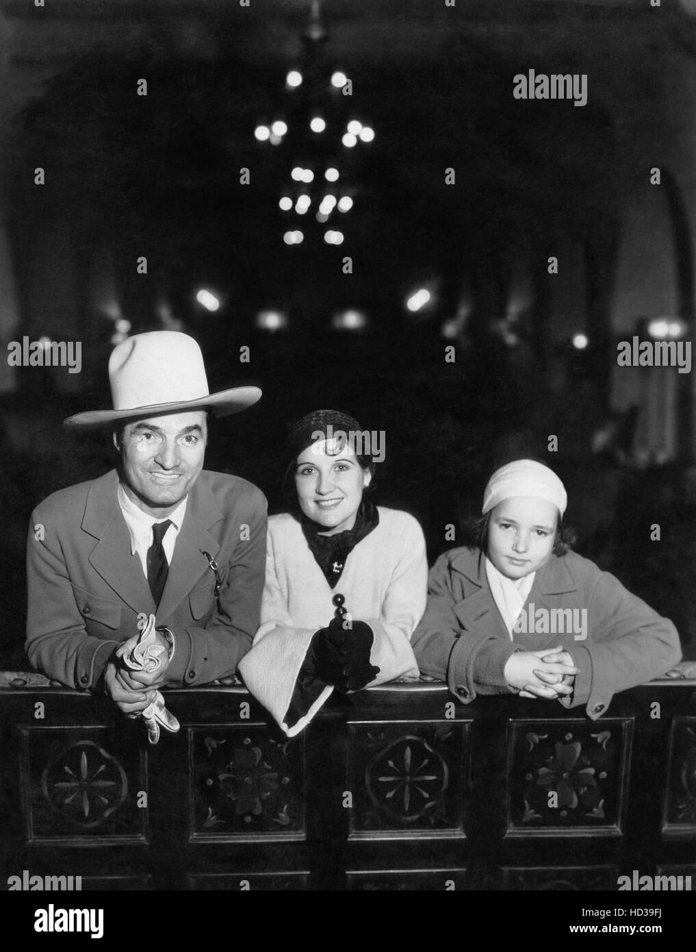 Mr. and Mrs. Tom Mix (Mabel Hubbard Ward), and his daughter, Thomasina ...