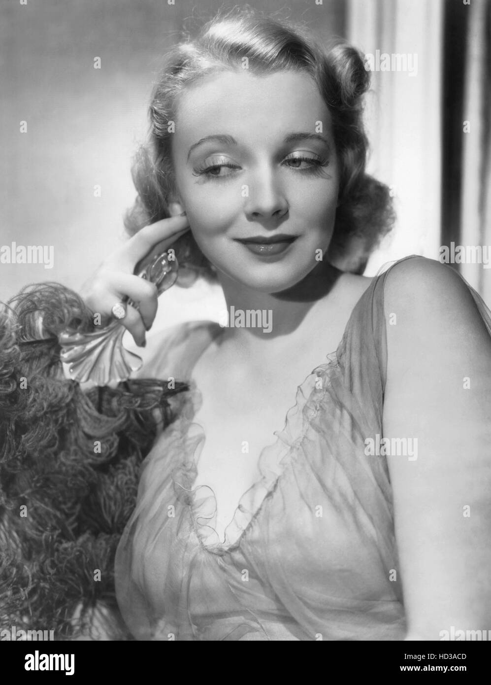 Virginia Bruce, 1930s Stock Photo - Alamy