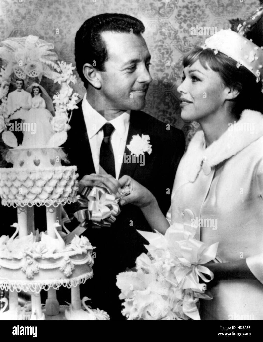 Vic Damone and Judy Rawlins wed, Las Vegas, Nevada, October 25, 1963 ...