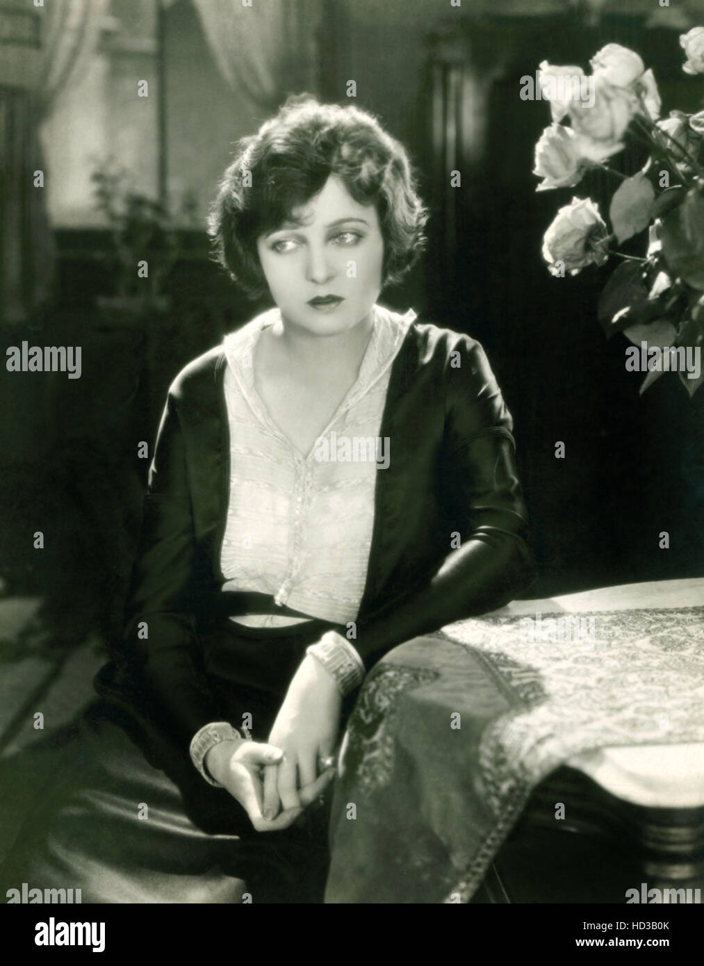Corinne Griffith, portrait ca. 1924 Stock Photo - Alamy