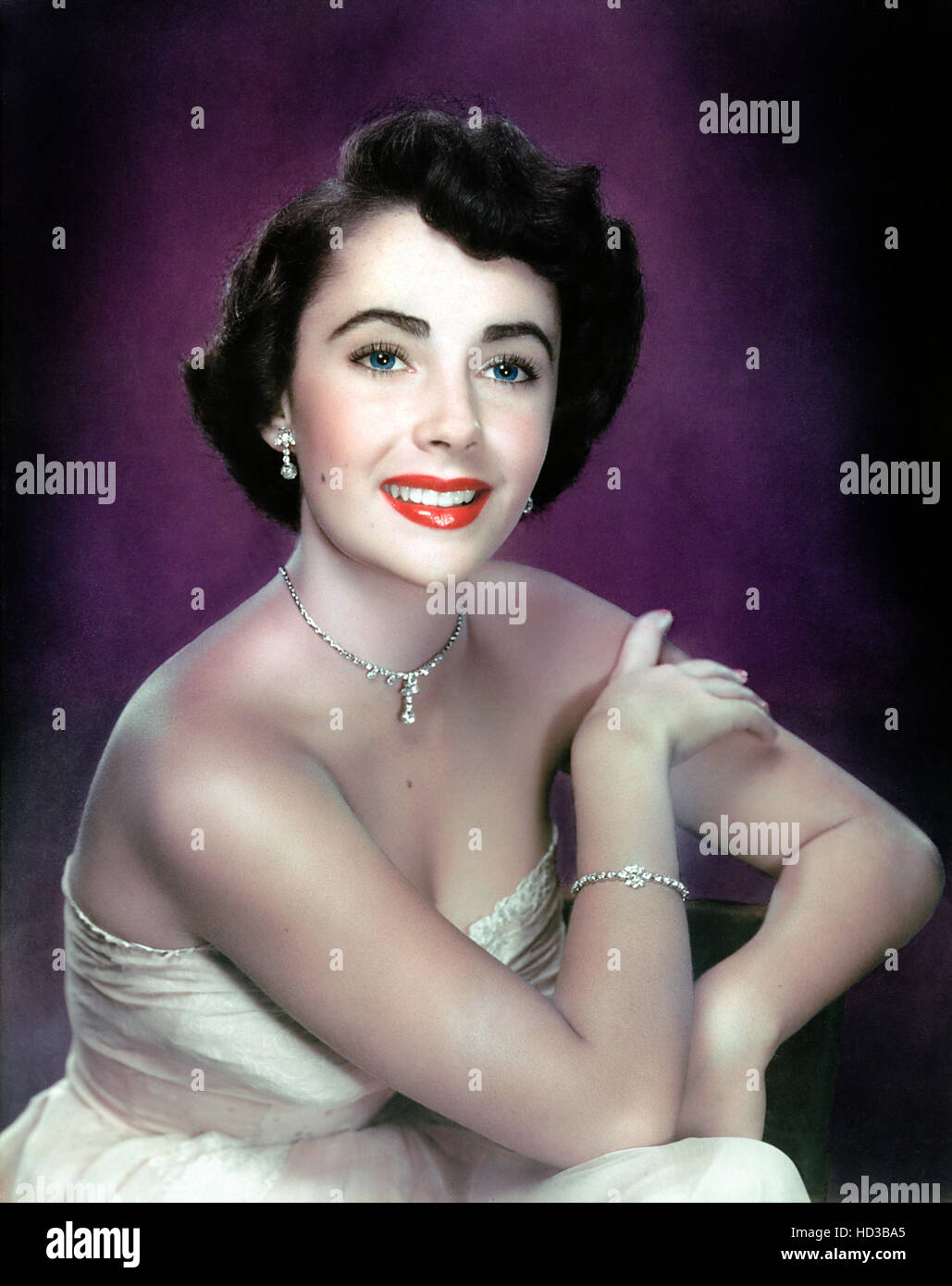 White diamonds elizabeth taylor hi-res stock photography and images - Alamy
