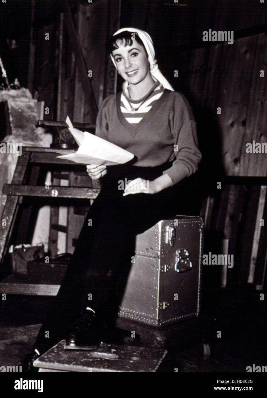 RHAPSODY, 1954 Elizabeth Taylor publicity shot Stock Photo - Alamy