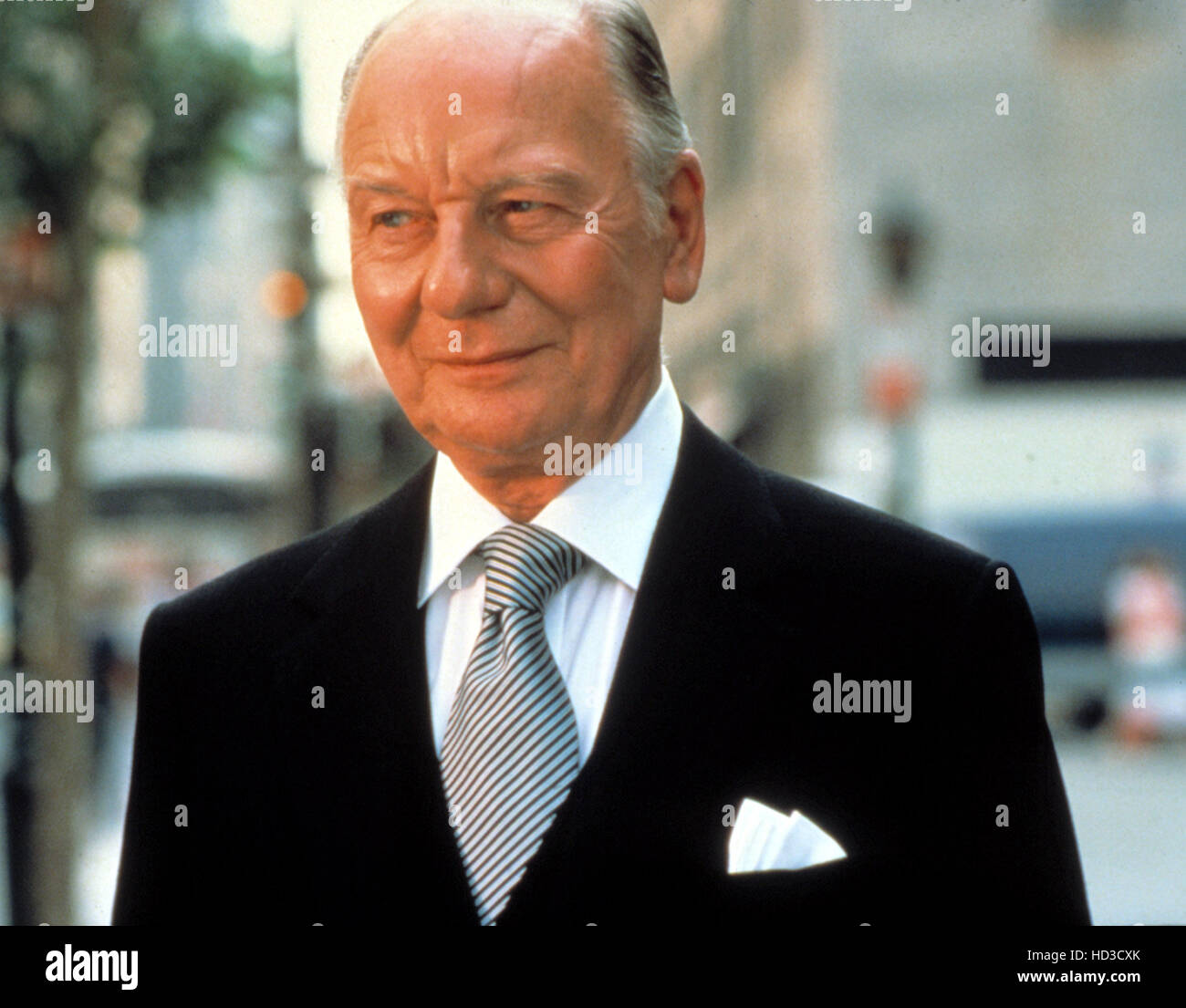 ARTHUR, John Gielgud, 1981 Stock Photo - Alamy