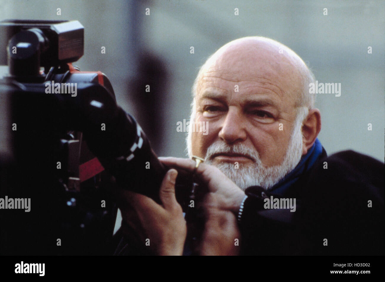 JOHN SCHLESINGER, Directing Pacific Heights, 1990 Stock Photo - Alamy