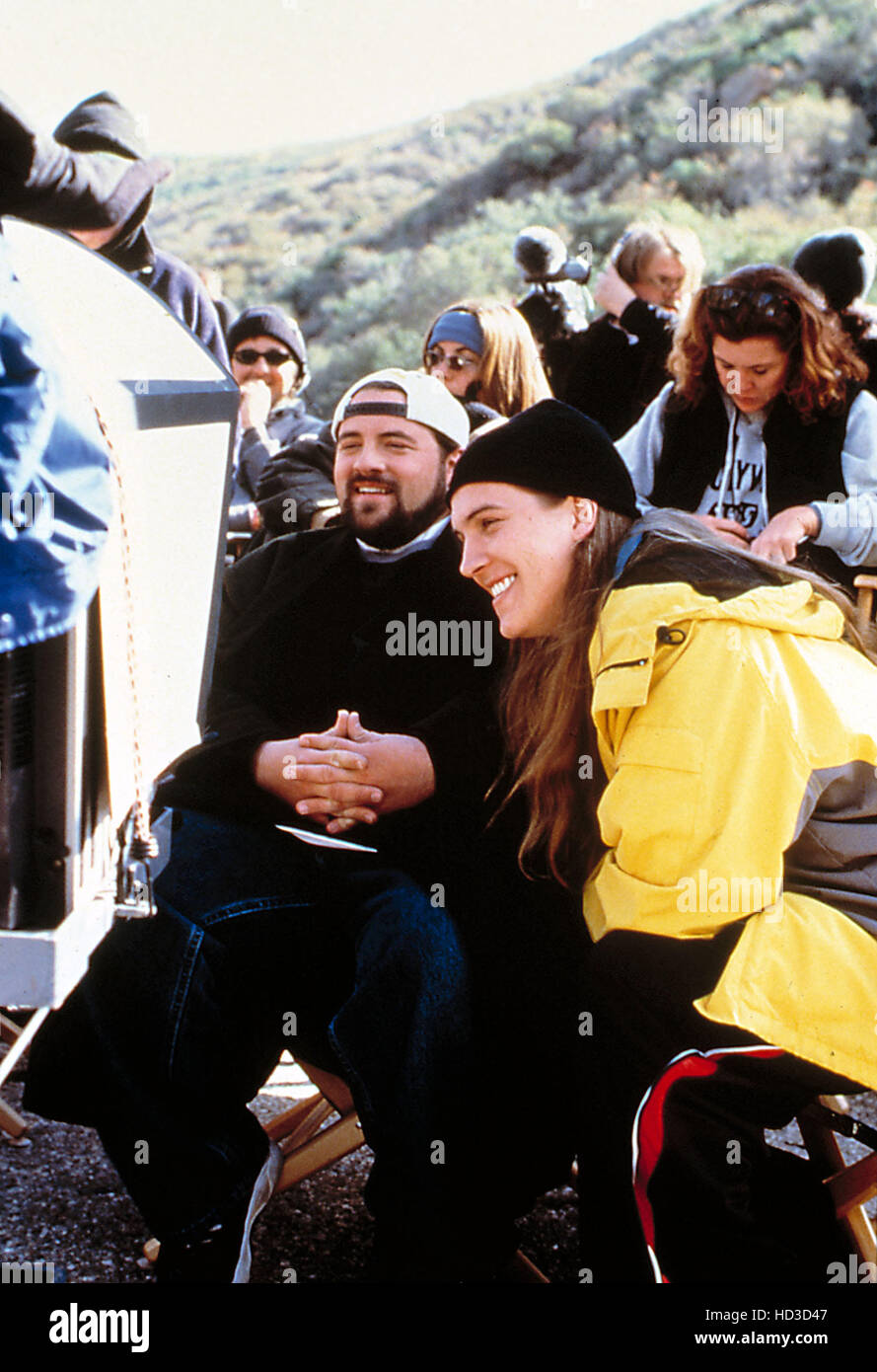 KEVIN SMITH, as director, and JASON MEWES, during filming of "Jay and ...