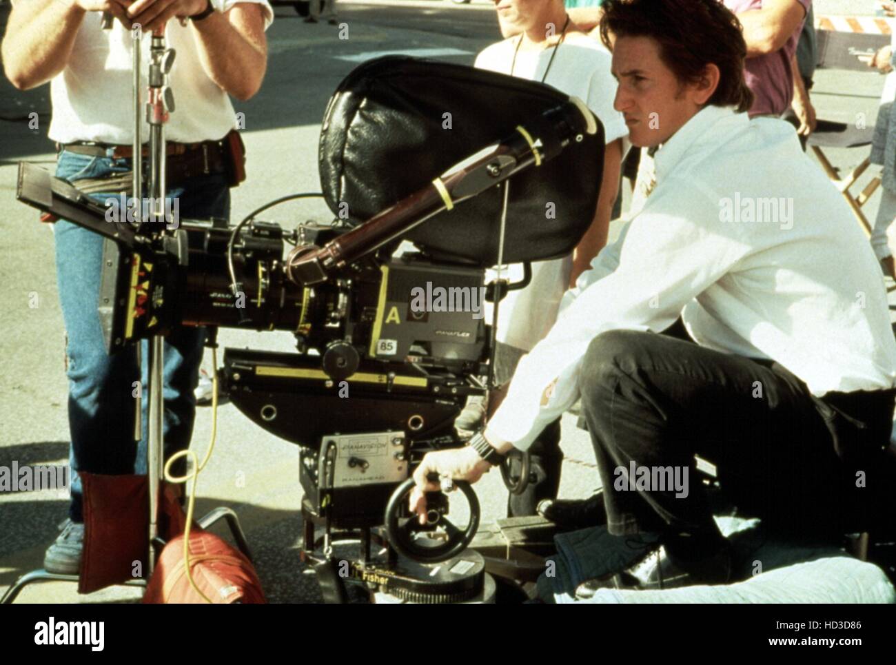 THE INDIAN RUNNER, Director Sean Penn on-set, 1991 Stock Photo - Alamy