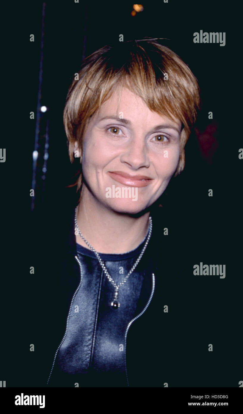 Shawn Colvin at the NY All-Star Tribute to Joni Mitchell, April 06 ...