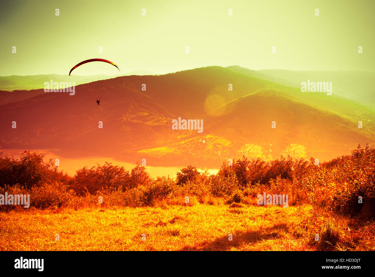Orange parachute hi-res stock photography and images - Alamy