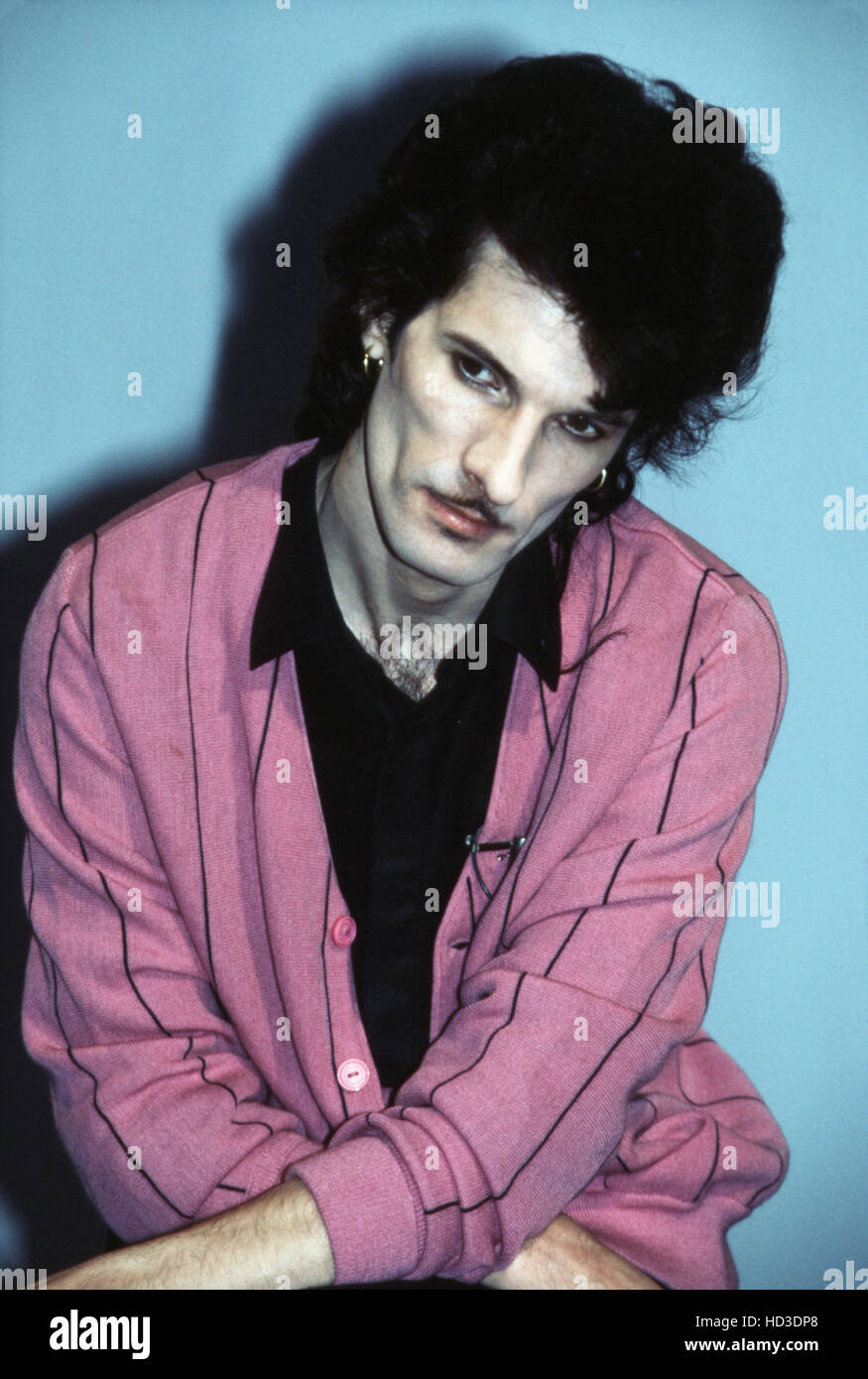 Willly DeVille, c. 1986. photo: Karen Petersen / Everett Collection ...