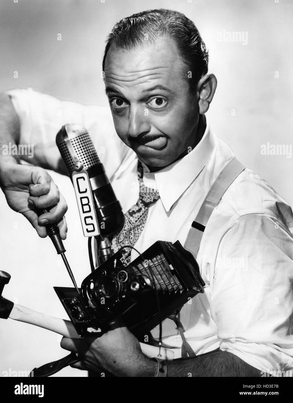 THE MEL BLANC SHOW, Mel Blanc, C.B.S. radio, 1946-47 Stock Photo - Alamy