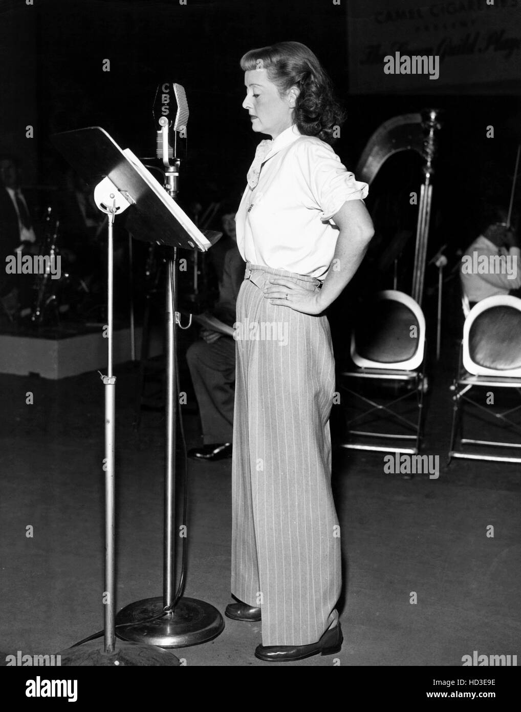 SCREEN GUILD THEATER, Bette Davis, 'Elizabeth the Queen,' aired October ...