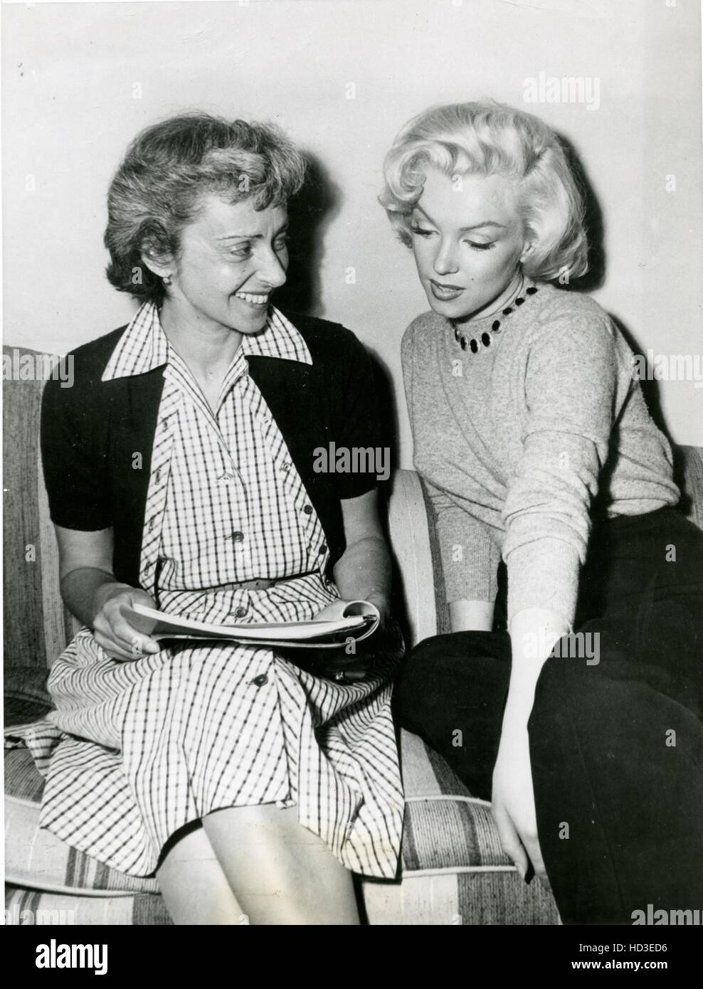 Marilyn Monroe with her first acting coach, Natasha Lytess, on the set ...