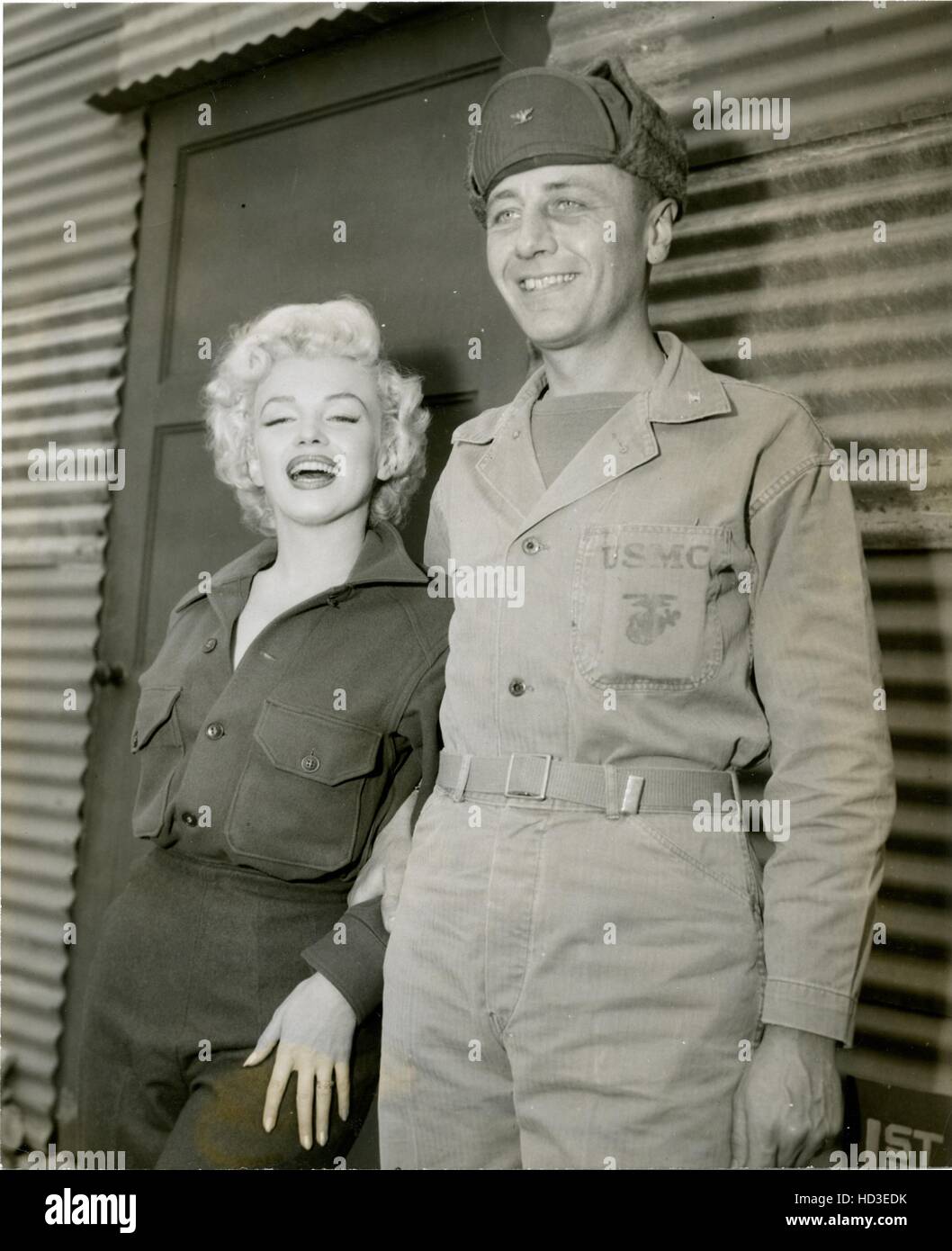 Marilyn Monroe and colonel William Jones at Marine Headquarters in ...