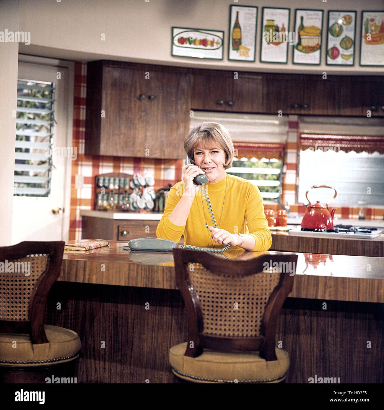 THE DEBBIE REYNOLDS SHOW, Patricia Smith, 1969-1970 Stock Photo - Alamy