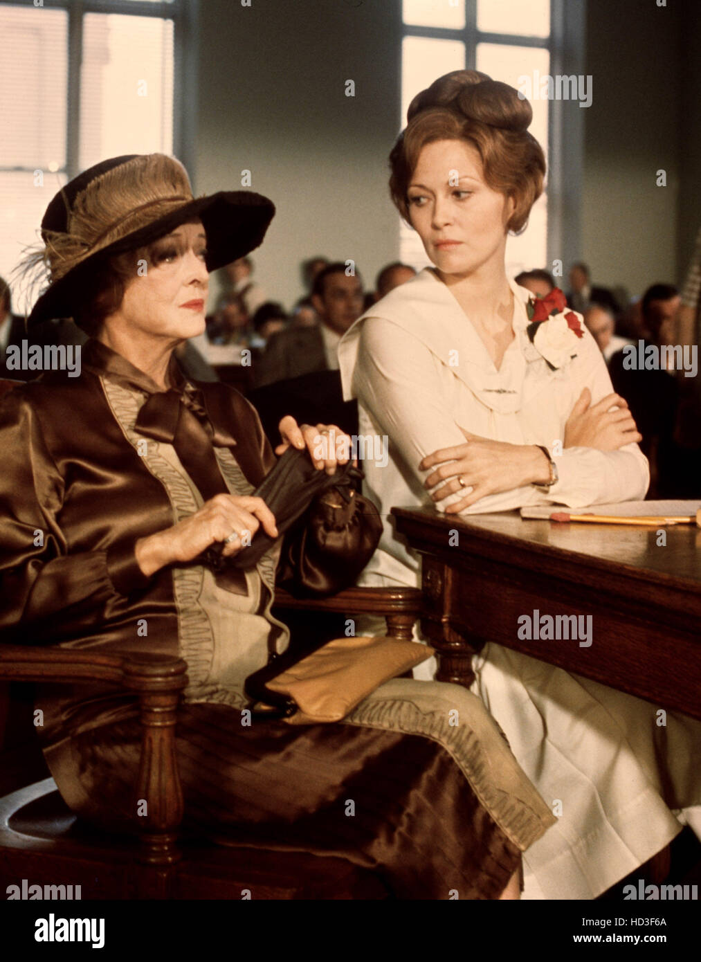 DISAPPEARANCE OF AIMEE, Bette Davis, Faye Dunaway, 1976 Stock Photo - Alamy