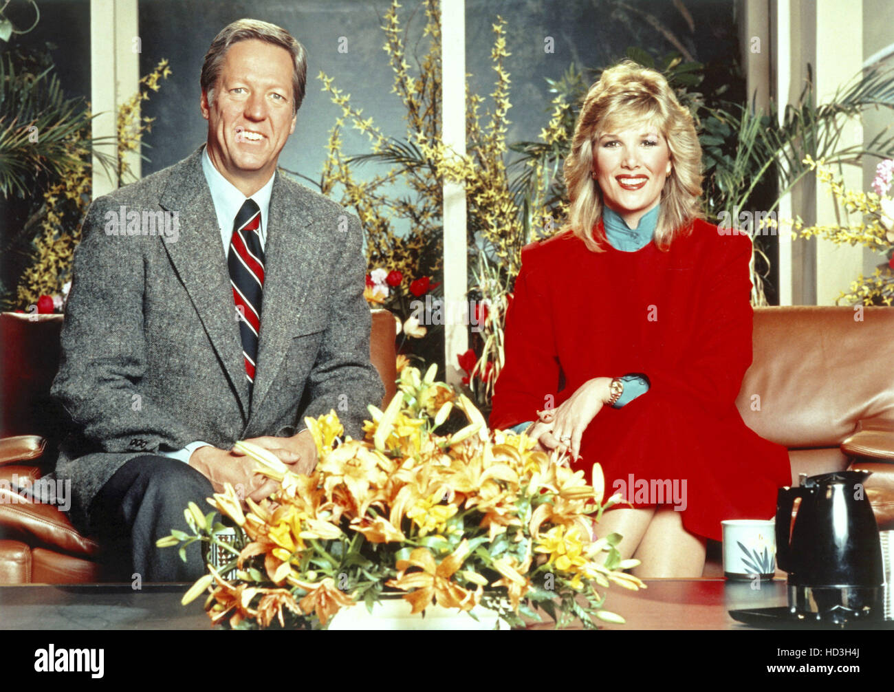 GOOD MORNING, AMERICA, from left: David Hartman, Joan Lunden, 1975 ...