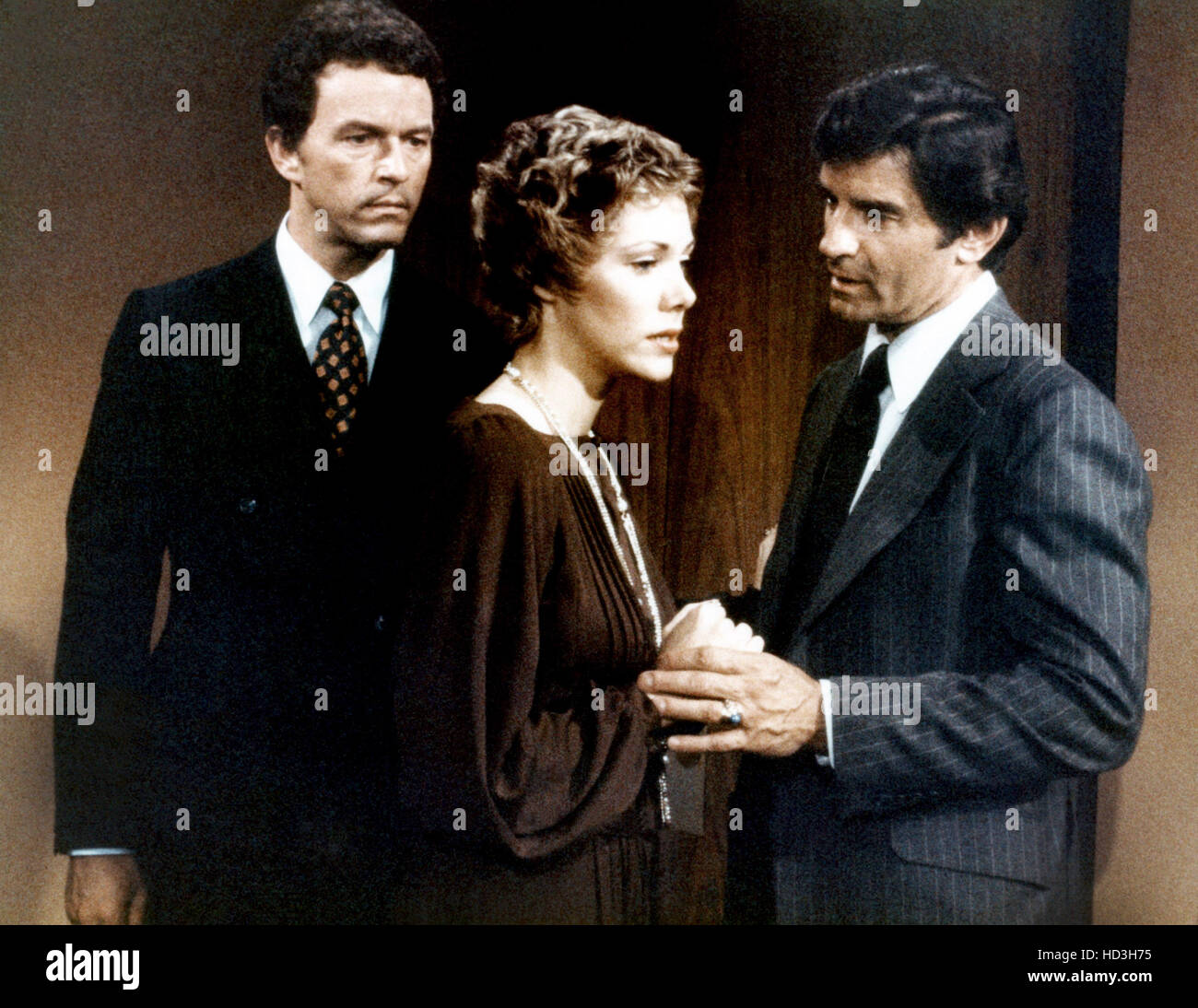 THE GUIDING LIGHT, (from left): Christopher Bernau, Lezlie Dalton, Don ...