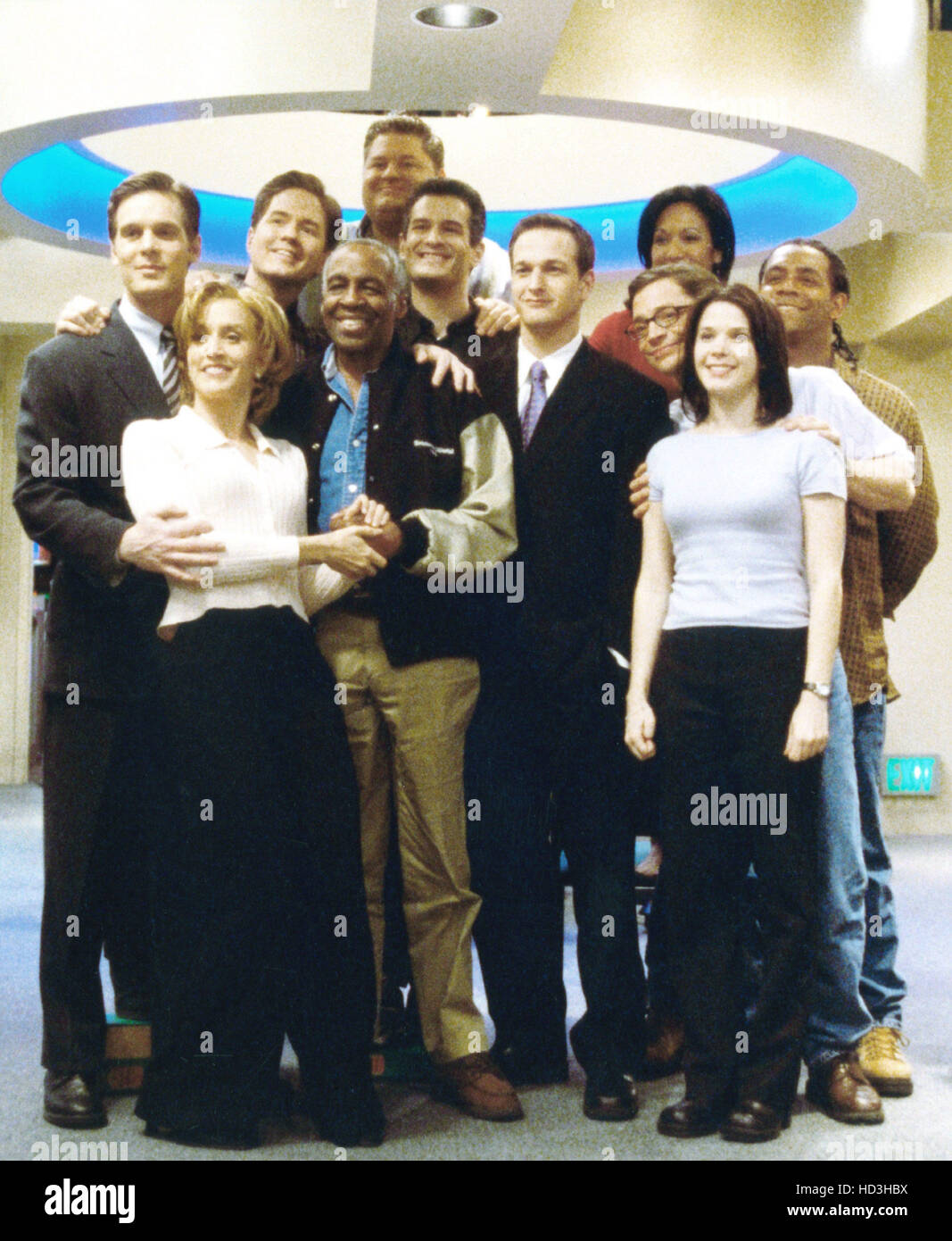 SPORTS NIGHT, (from left): Peter Krause, Felicity Huffman, Timothy ...