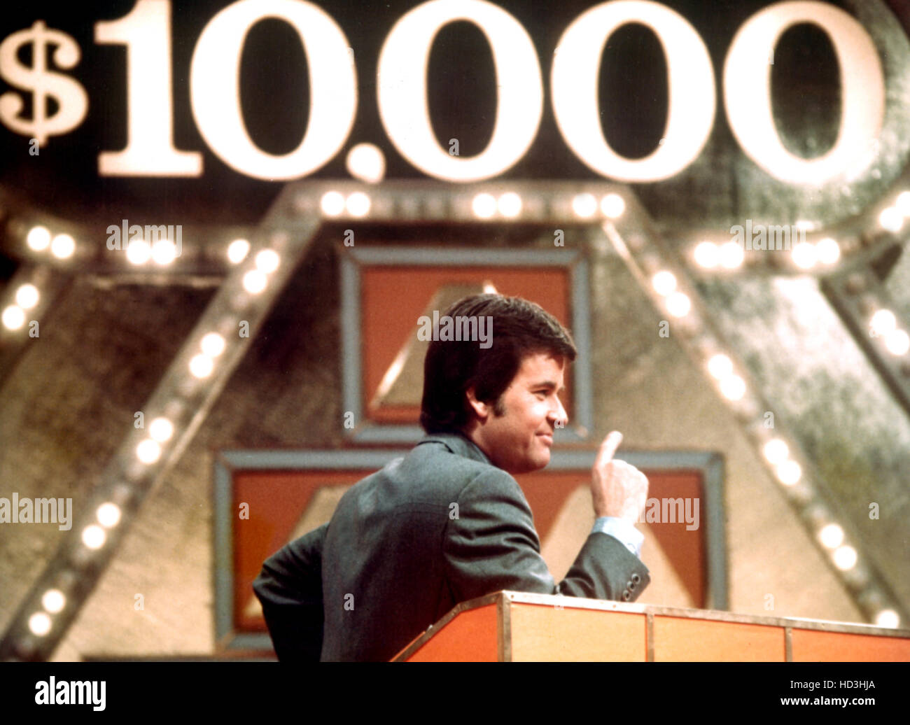 THE $10,000 PYRAMID, Dick Clark, 1973-92, (c)CBS Television/courtesy ...