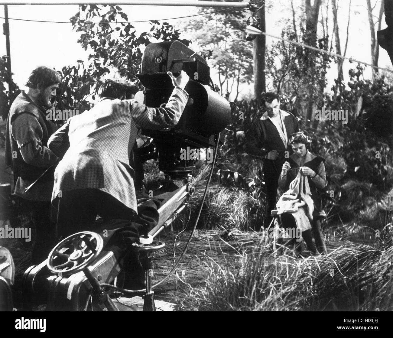 THE ADVENTURES OF ROBIN HOOD, Archie Duncan (left), Richard Greene ...