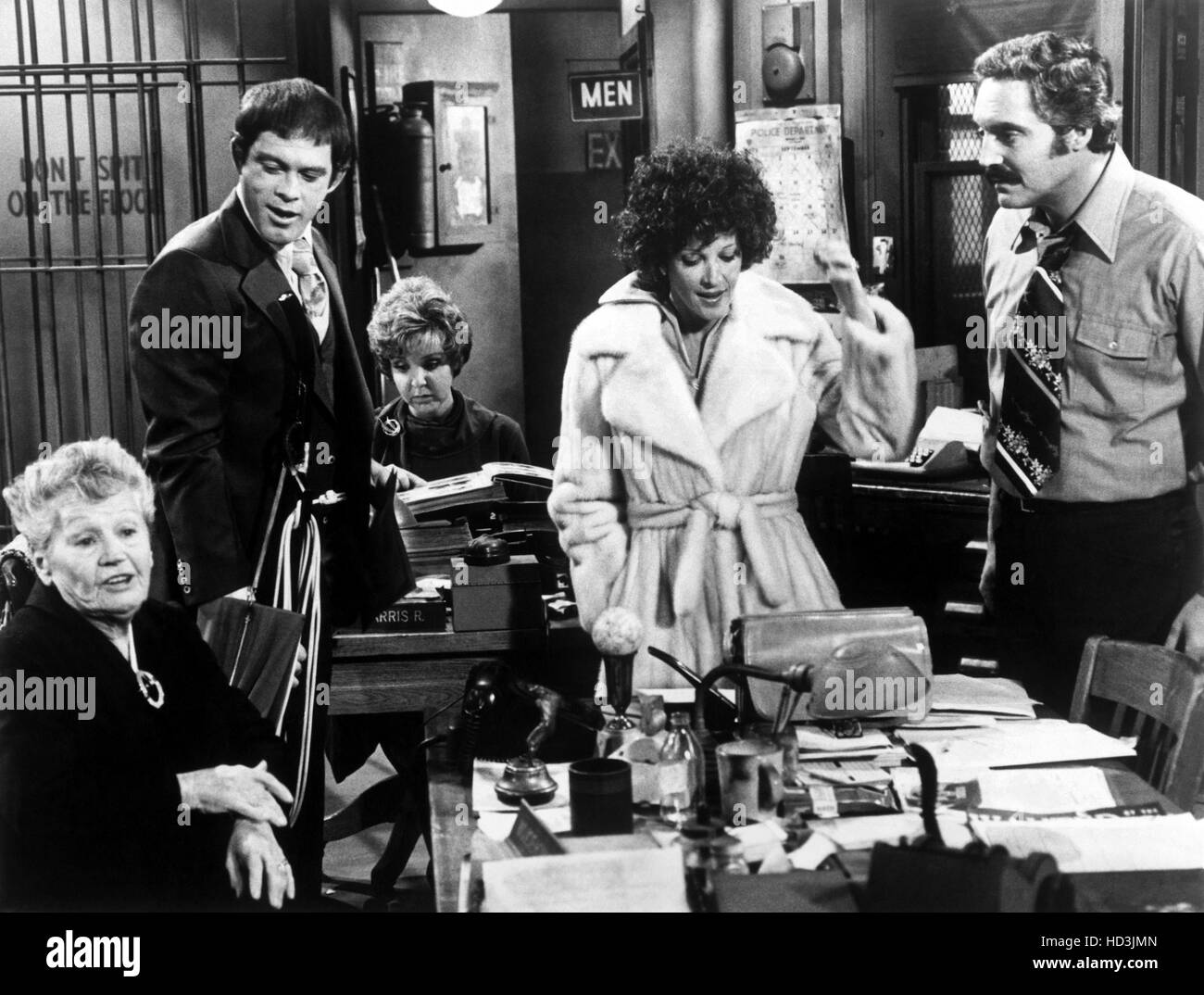 BARNEY MILLER, from left: Queenie Smith, Max Gail, Beatrice Colen ...