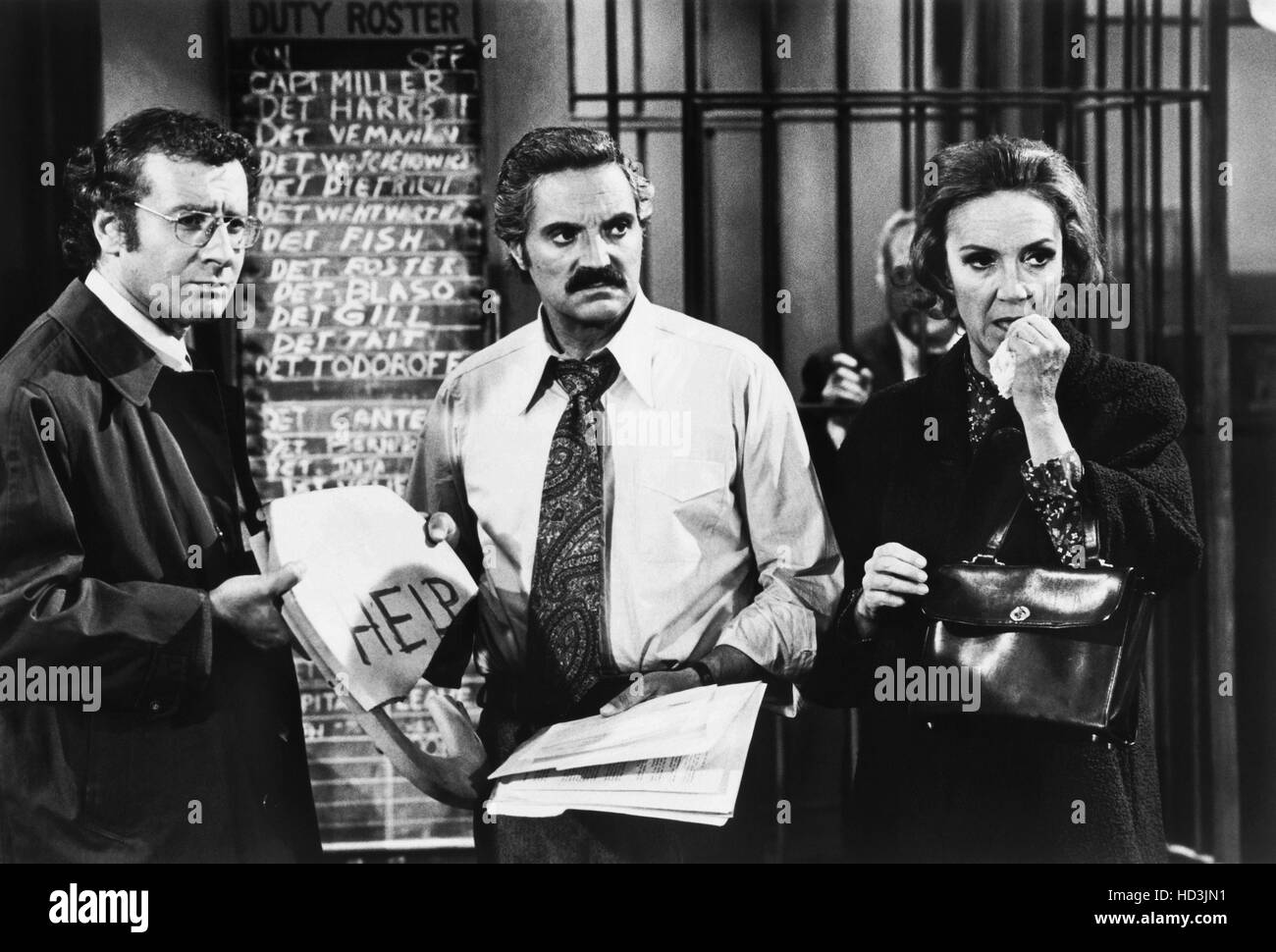 BARNEY MILLER, from left: Steve Landesberg, Hal Linden, Brett Sommers ...