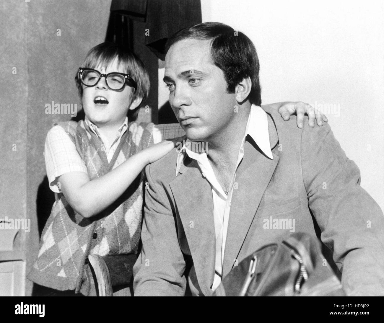 THE BAD NEWS BEARS, from left: Sparky Marcus, Johnny Bench in 'Run Down ...