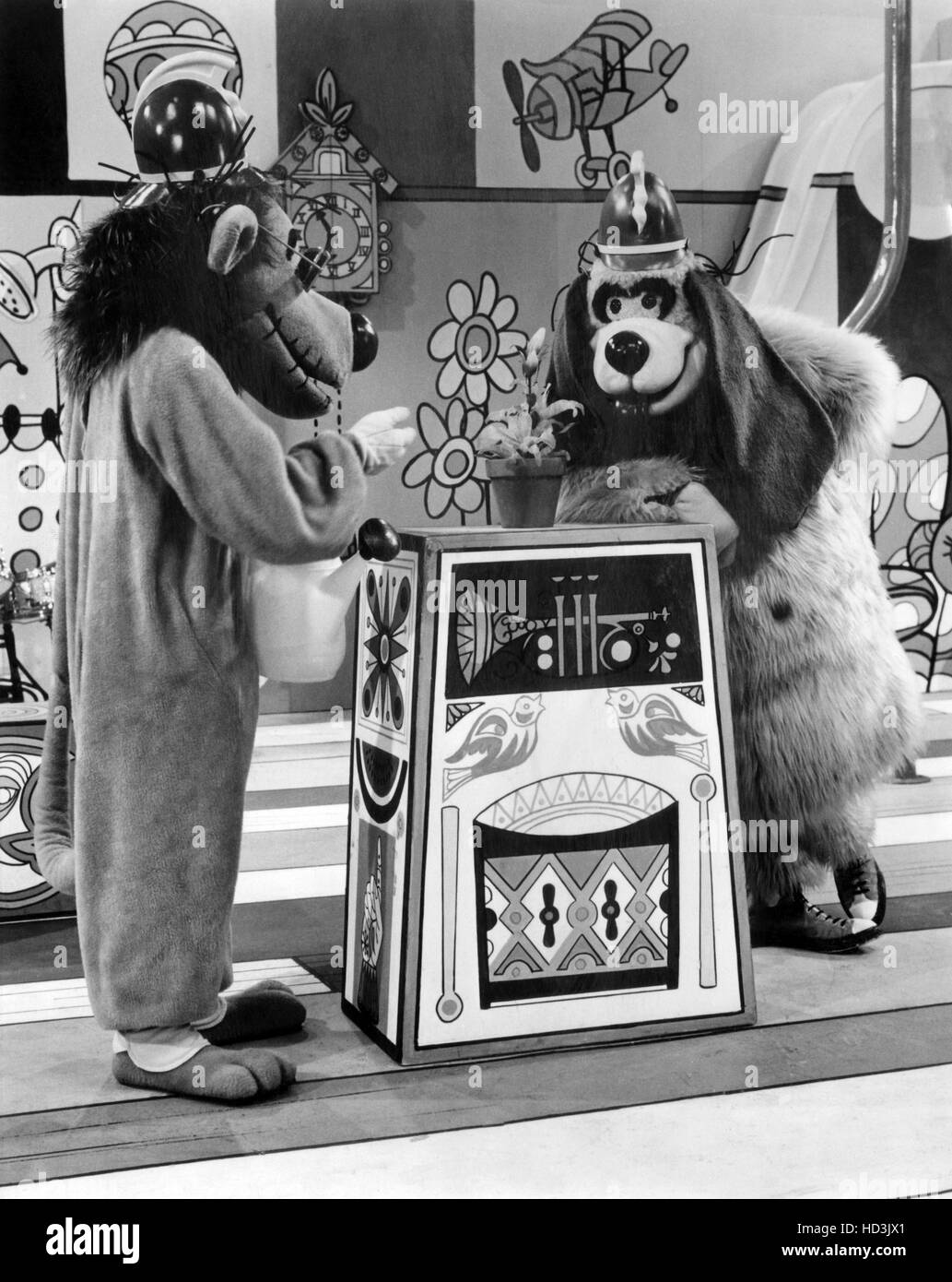 THE BANANA SPLITS ADVENTURE HOUR, Drooper, Fleegle, 1968-70 Stock Photo ...